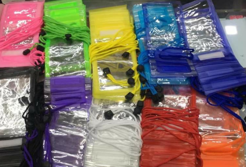 Mobile Rain Protect Cover (Multicolour) - Season Bazaar